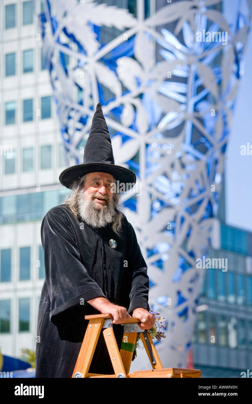 The Wizard of Christchurch has been an icon of the city for more than ...