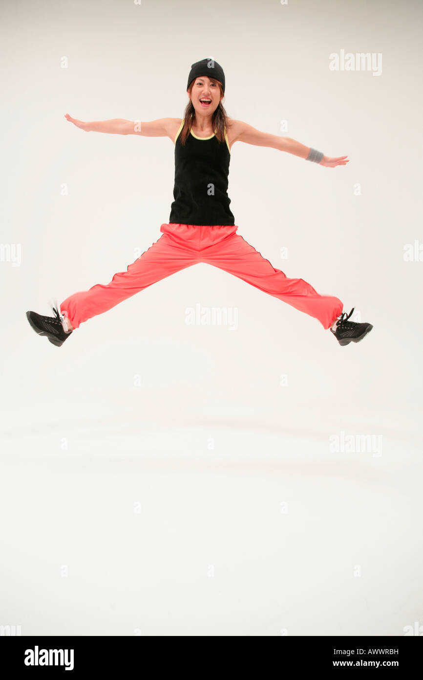 Mid shot young female legs hi-res stock photography and images - Alamy