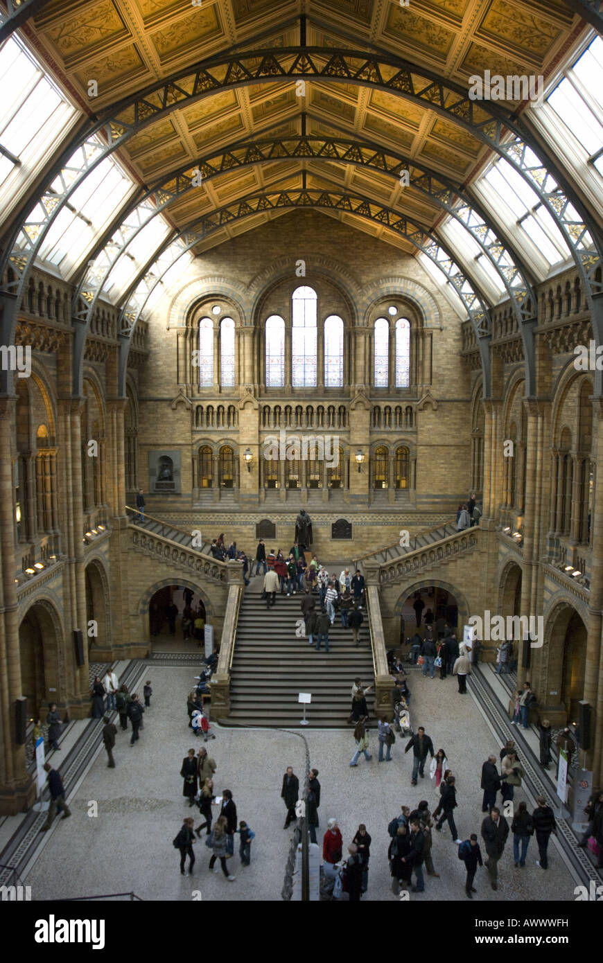 London museum roof hi-res stock photography and images - Alamy