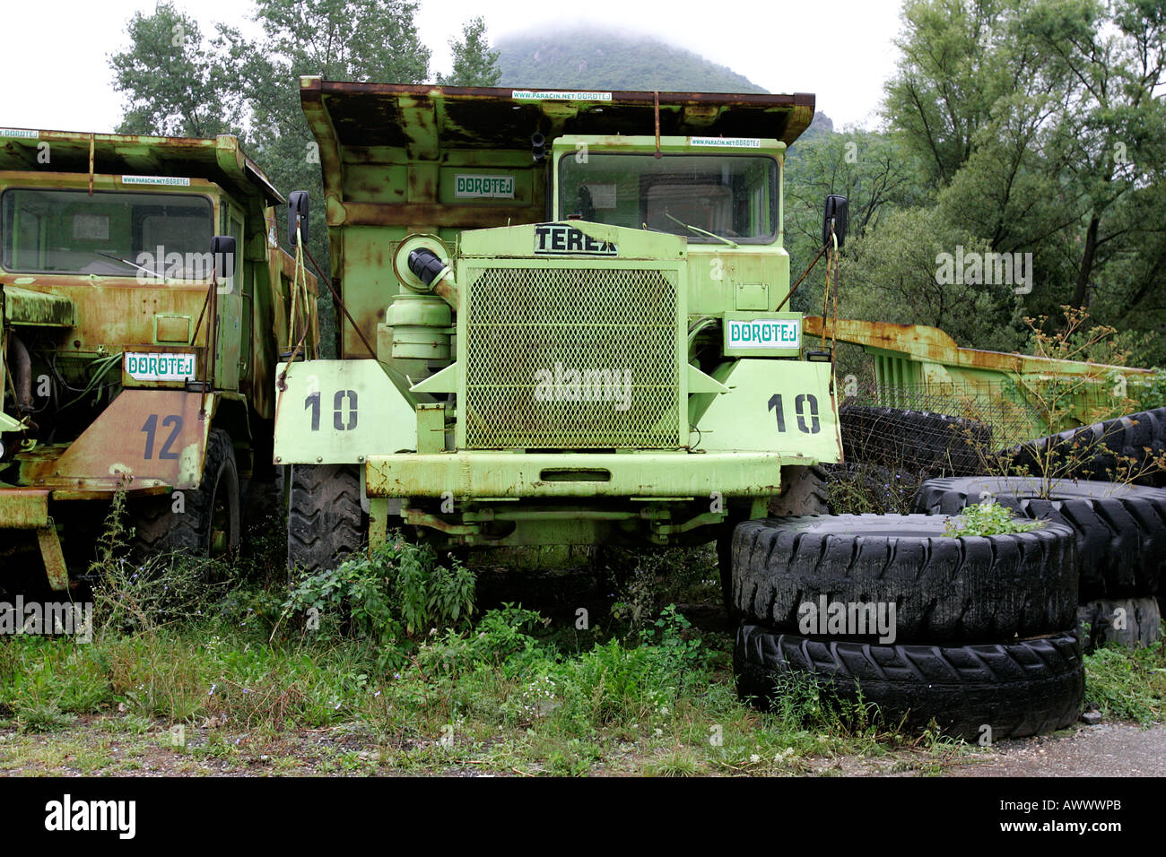 lorry jalopy rusty old broken damage truck transport transportation ...