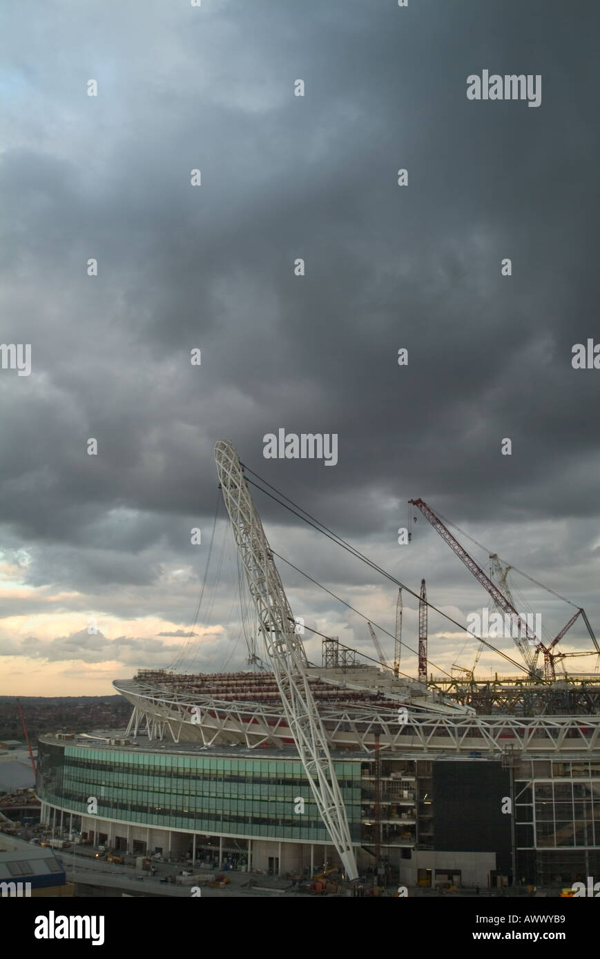 London stadium under construction hi-res stock photography and images ...