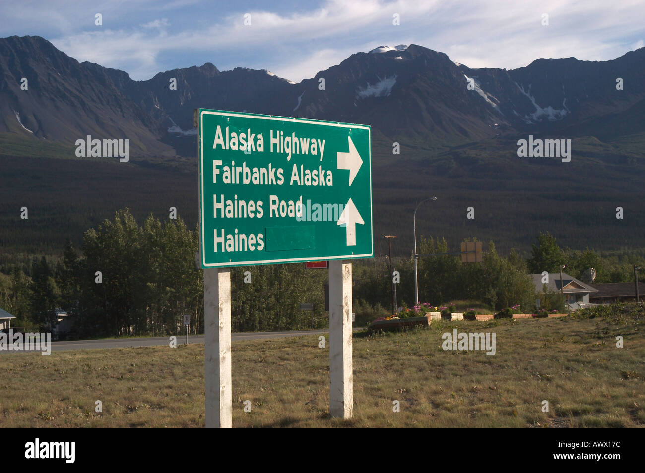highway sign Alaska Stock Photo - Alamy