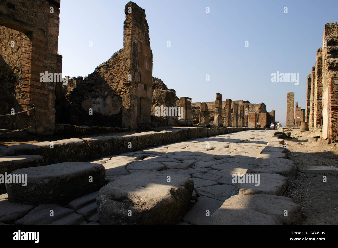 Roman street hi-res stock photography and images - Alamy