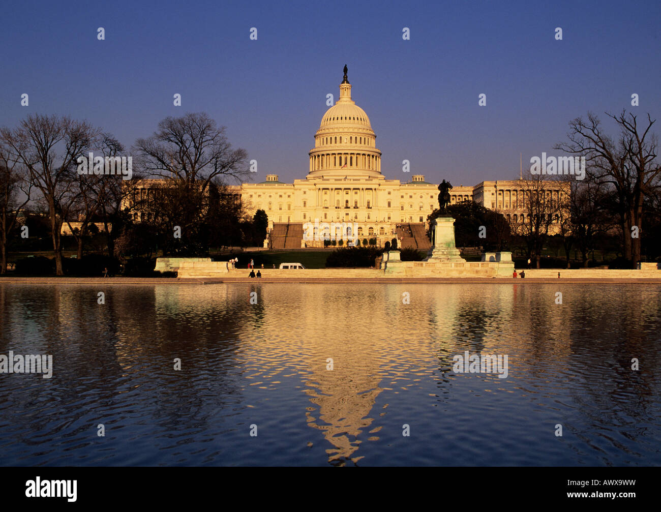 Washington DC US Capitol Building and The Ulysses S Grant Monument ...