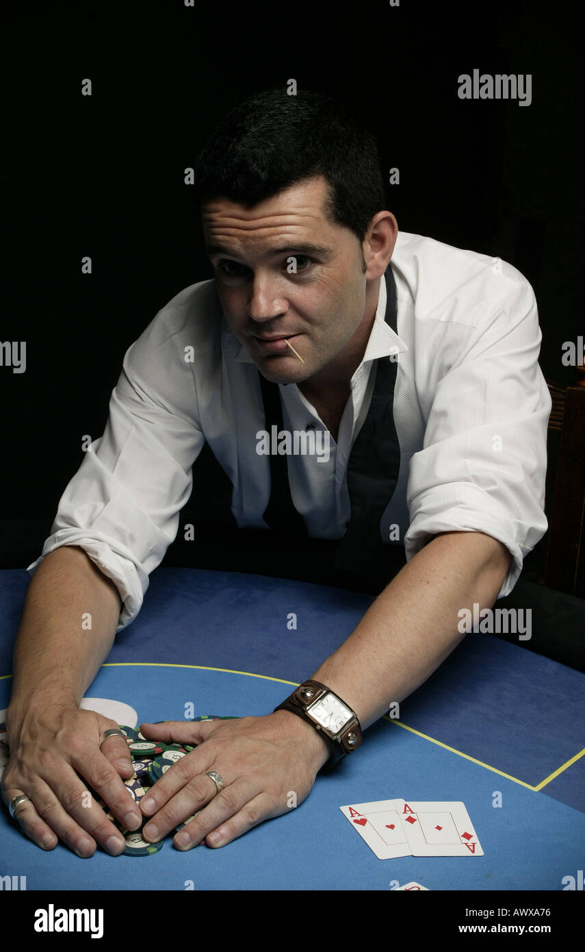 Guys playing poker hi-res stock photography and images - Alamy