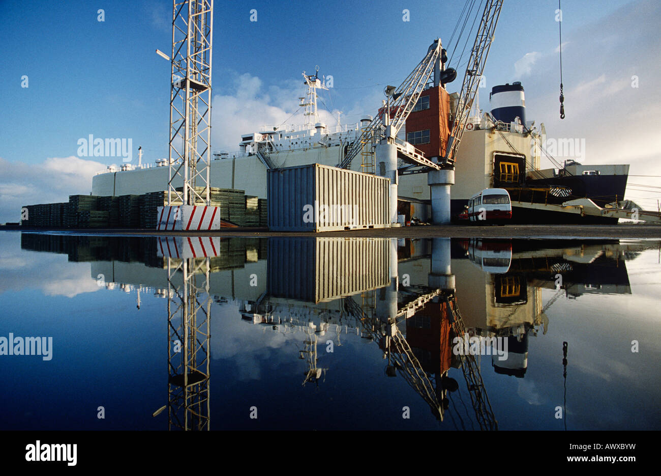 Carrying ship hi-res stock photography and images - Alamy