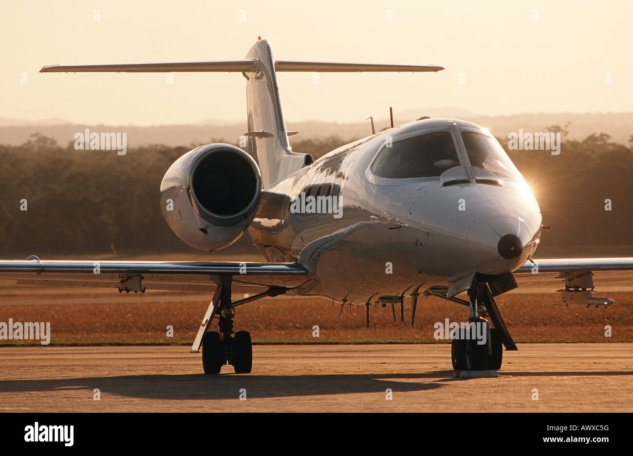 Lear jet hi-res stock photography and images - Alamy