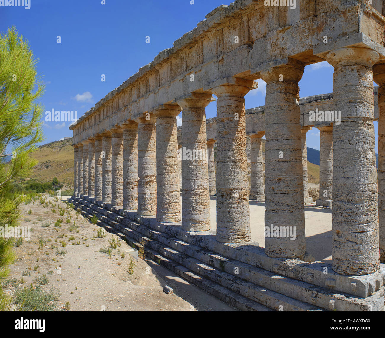 Detail doric columns greek hi-res stock photography and images - Alamy