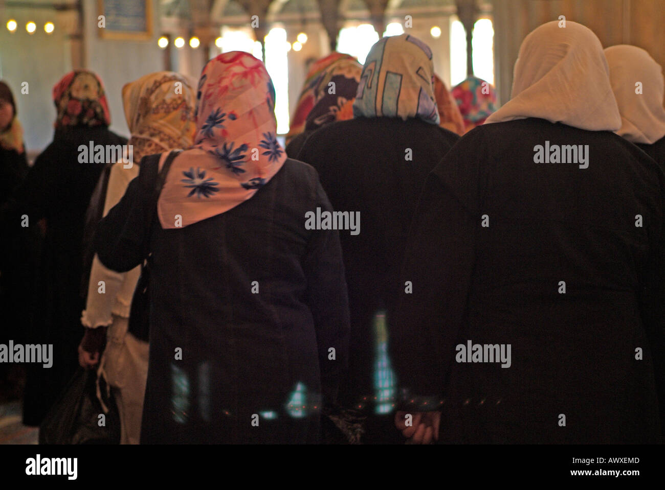 Istanbul turkish women hi-res stock photography and images - Alamy