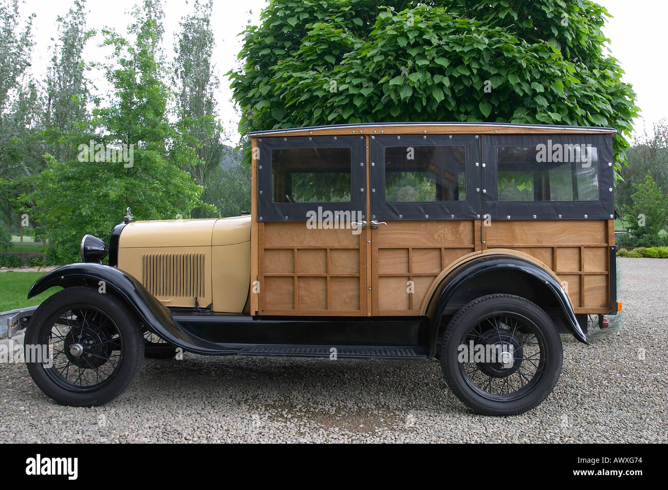 Ford's first attempt at mass producing a true "dual purpose" vehicle ...