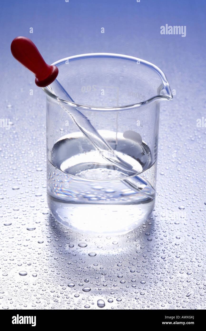 Science of water hi-res stock photography and images - Alamy