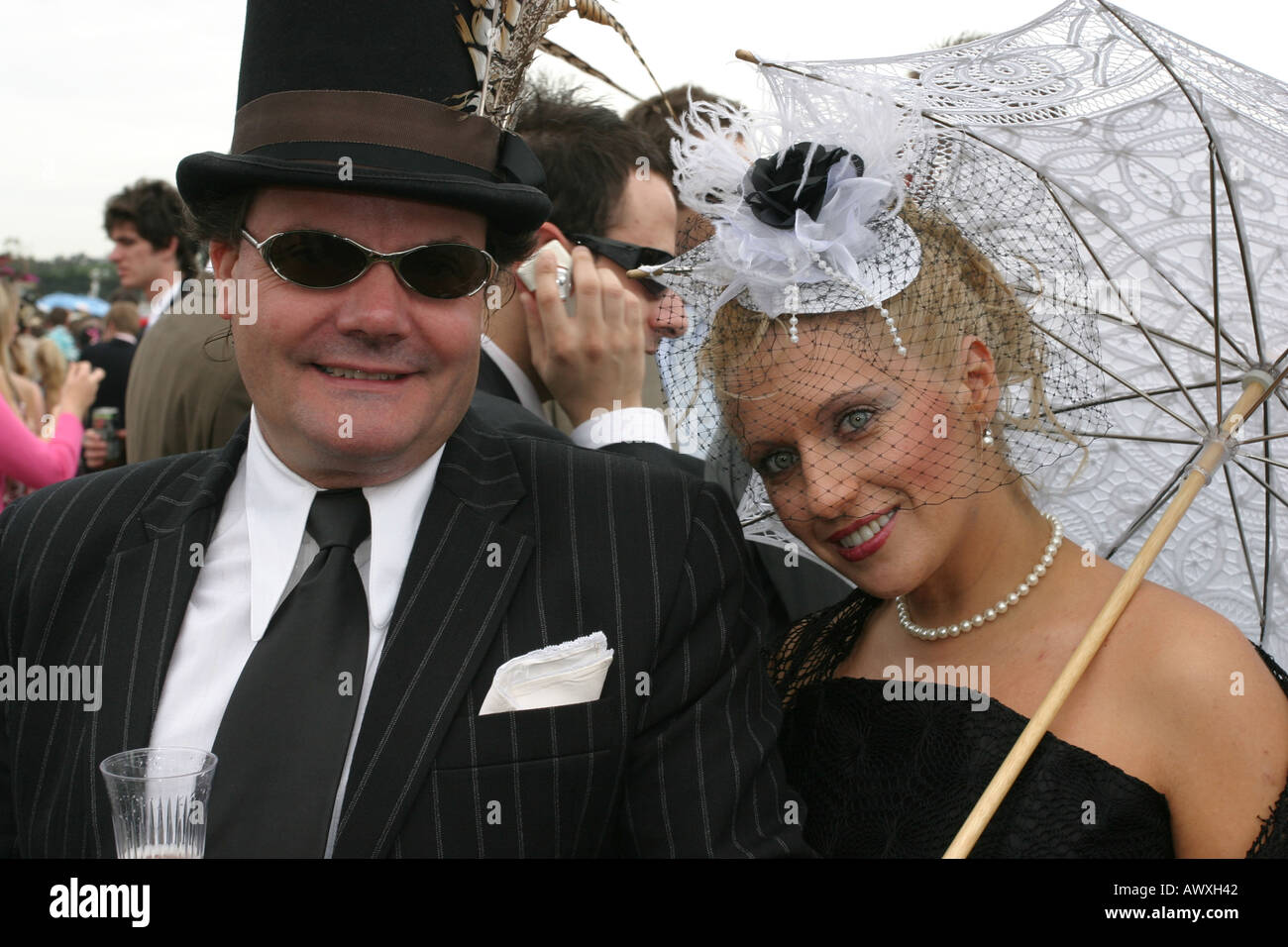 A fashionably dress couple attend the 2005 Australian Derby. 29th ...