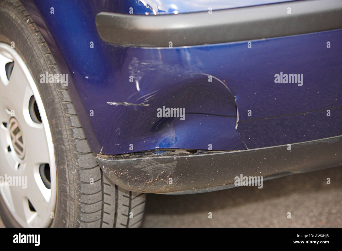 Dent in car wing dent in back of car hi-res stock photography and ...