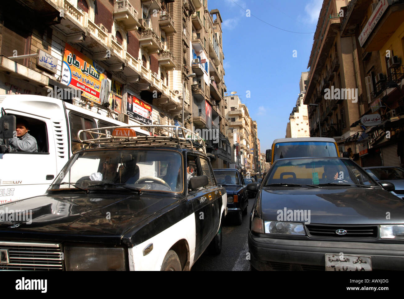 A busy morning in downtown Cairo, Egypt Stock Photo - Alamy