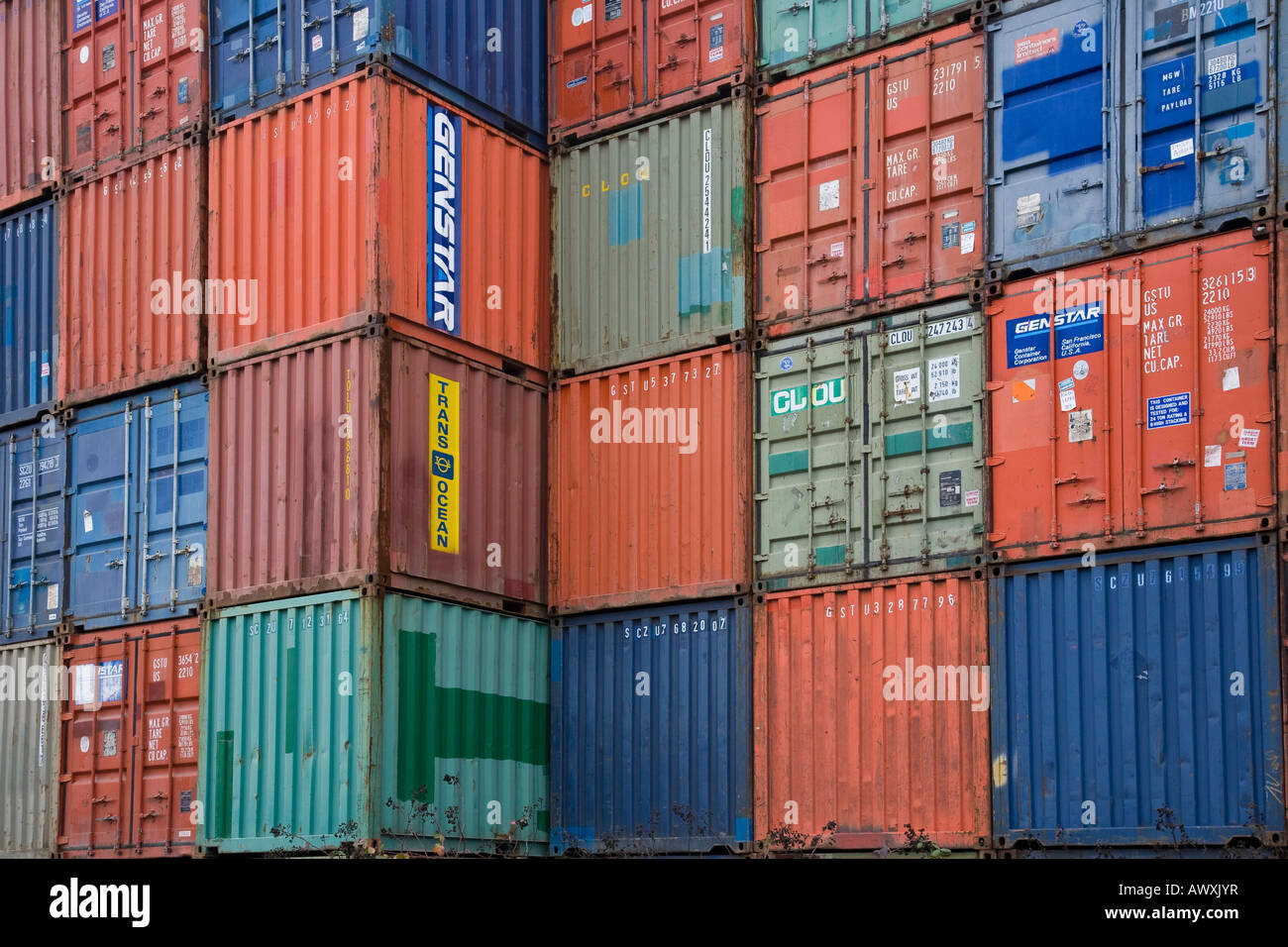 containers stacked at storage facility Stock Photo - Alamy