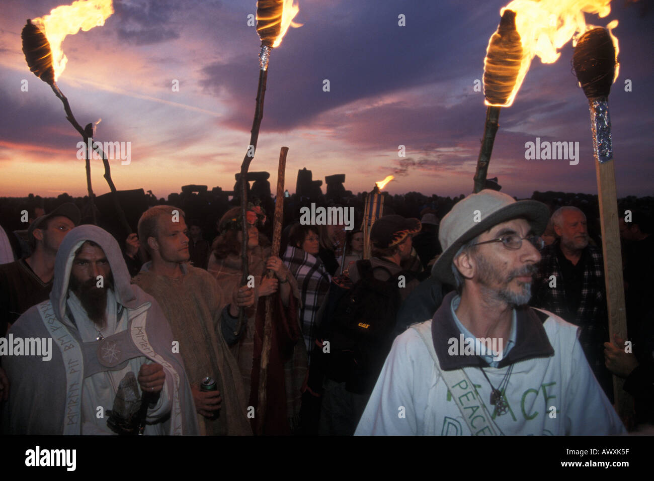 Summer solstice stonehenge druids hi-res stock photography and images ...
