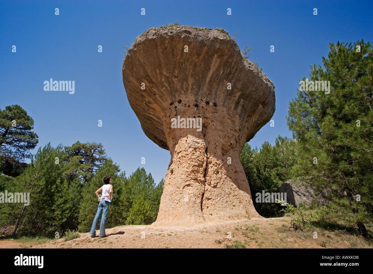 Cuenca city on rocks hi-res stock photography and images - Alamy