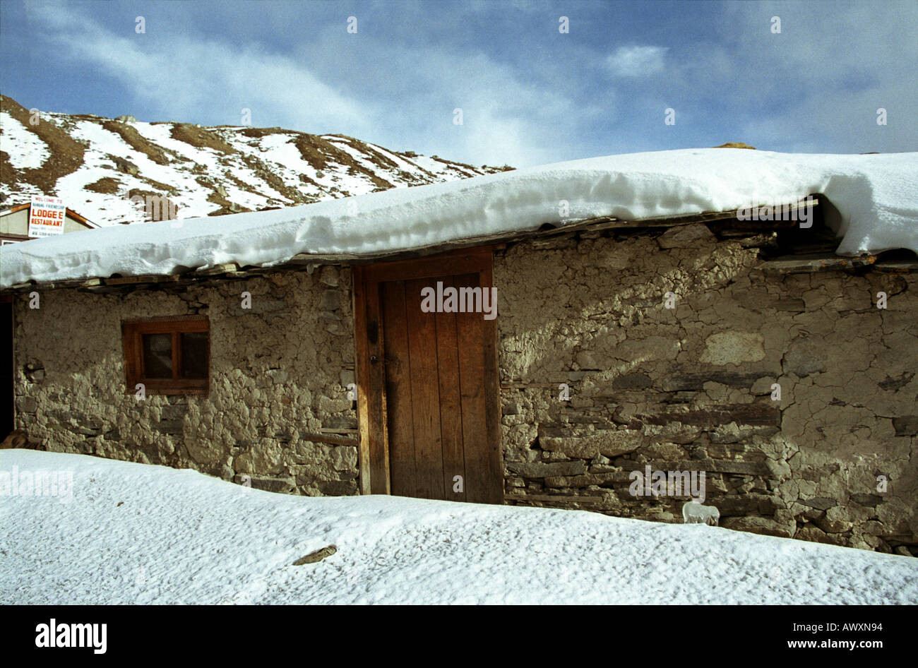 Small stone hut with wooden door hi-res stock photography and images ...