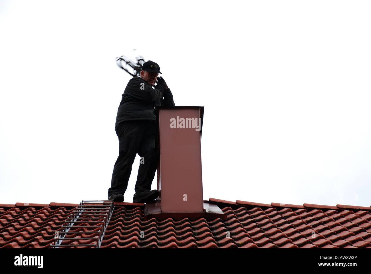 Sweeping roof hi-res stock photography and images - Alamy