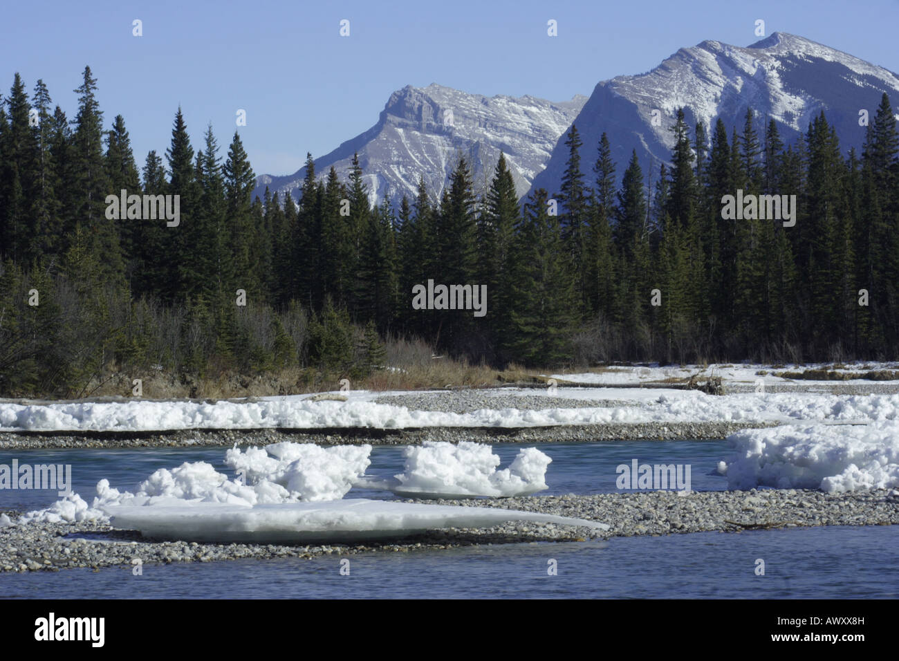 Icy chunks hi-res stock photography and images - Alamy
