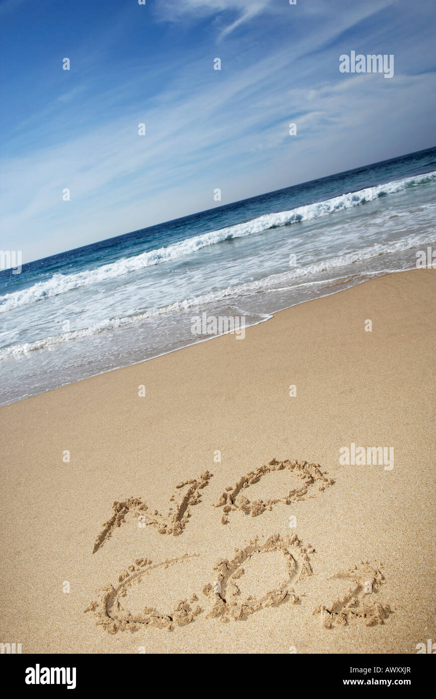 No CO2 text written on beach, elevated view Stock Photo - Alamy