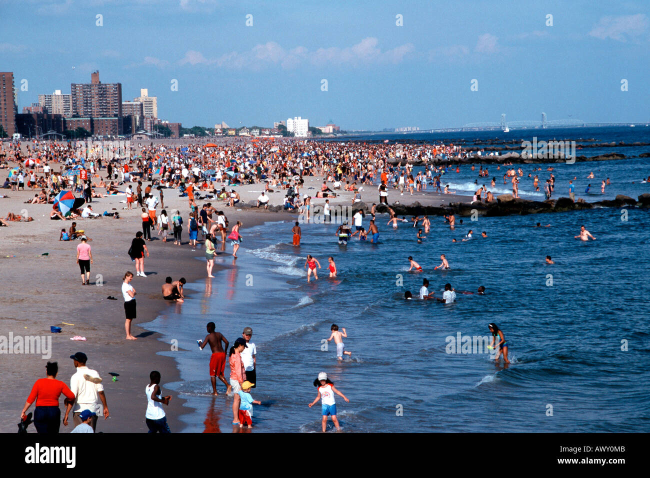 Sunbathers beach new york hi-res stock photography and images - Alamy
