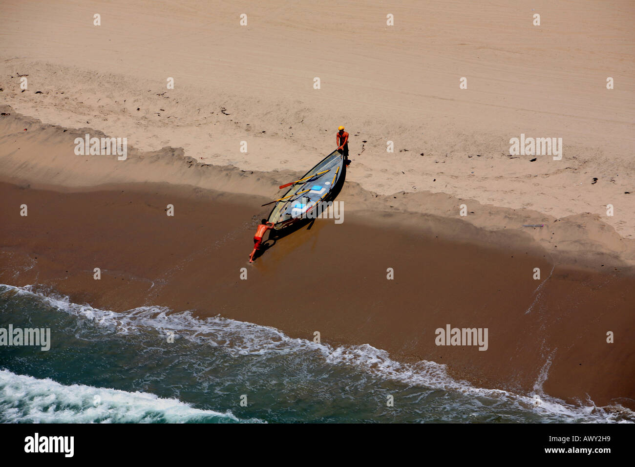 Lifeguard row boat beach hi-res stock photography and images - Alamy
