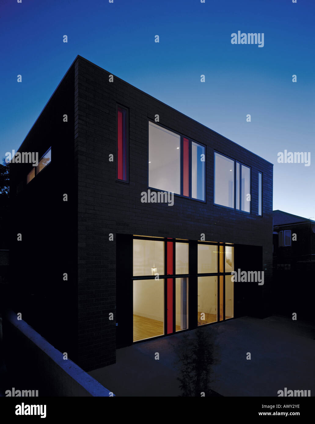 THE NAIL HOUSE, LONDON, UK Stock Photo - Alamy