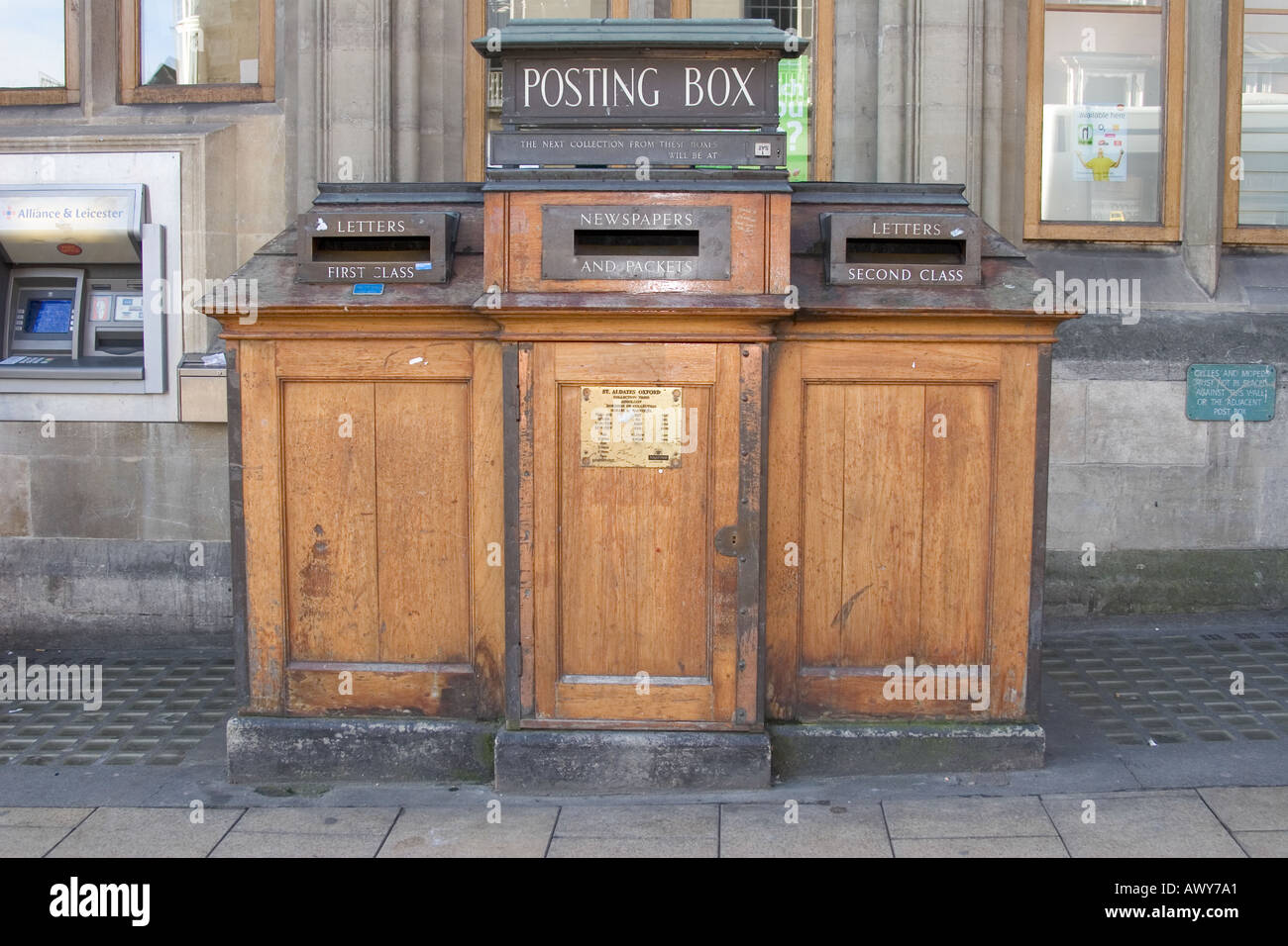 Old style post box hi-res stock photography and images - Alamy