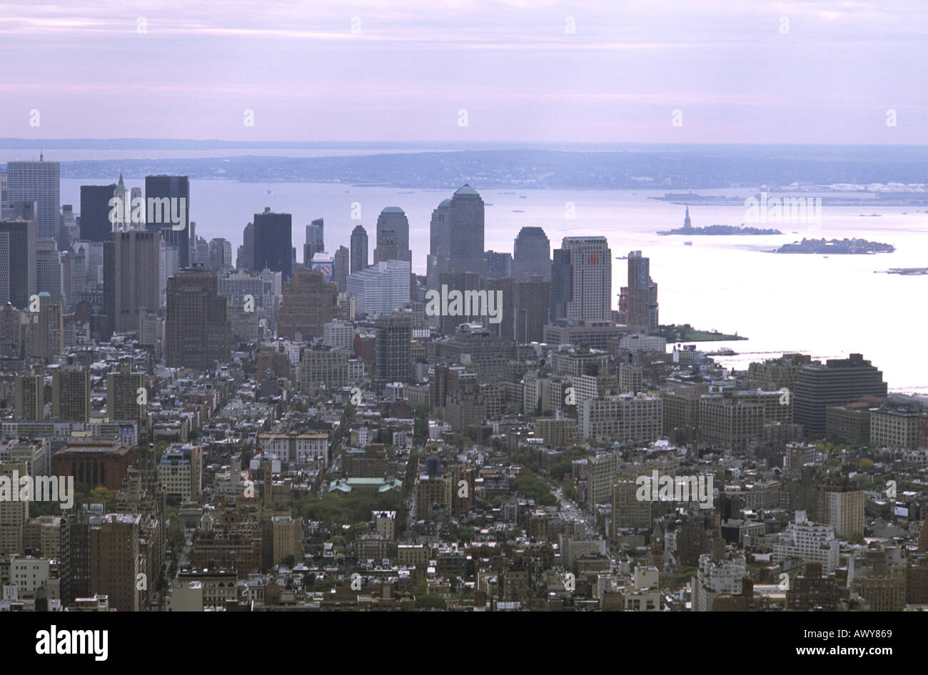 View to the south and west over Manhattan from Empire State Building ...