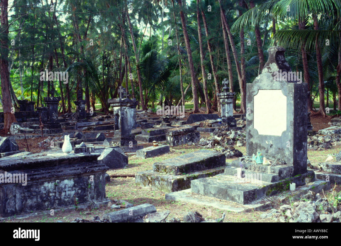 Old graves of French settlers La Digue Seychelles Stock Photo - Alamy