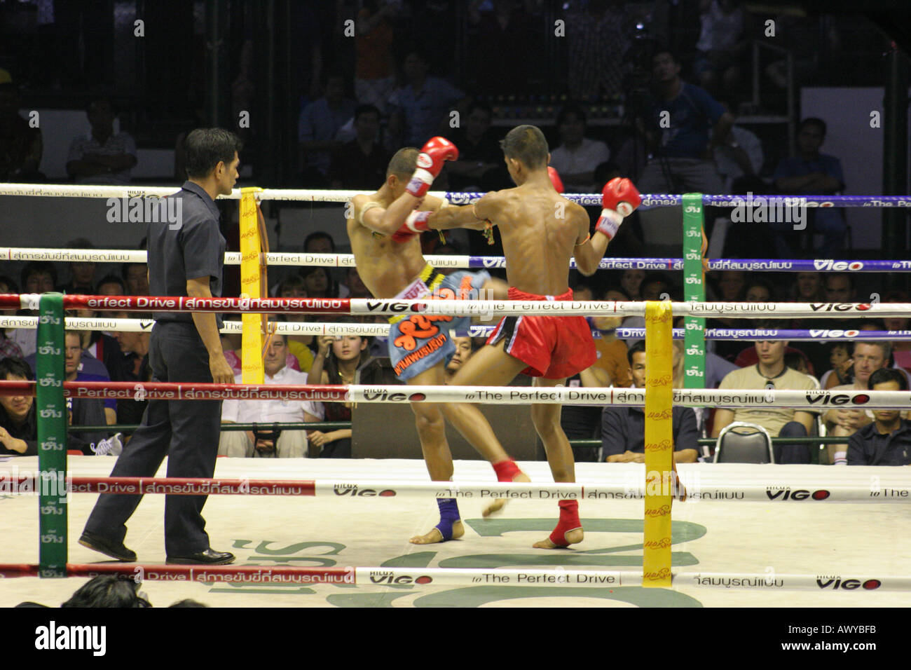Kick Boxing Contest Lumpini Stadium Bangkok Thailand Stock Photo - Alamy