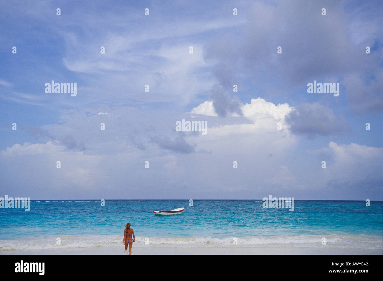 Blue sky yucatan hi-res stock photography and images - Alamy