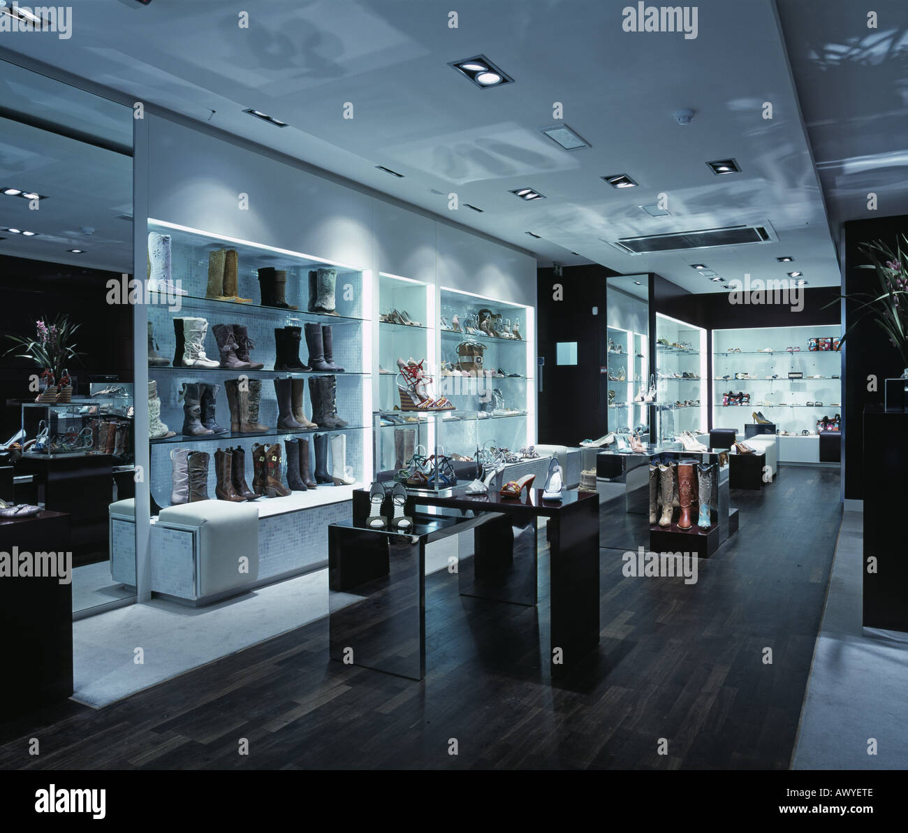 Kurt geiger store london hi-res stock photography and images - Alamy