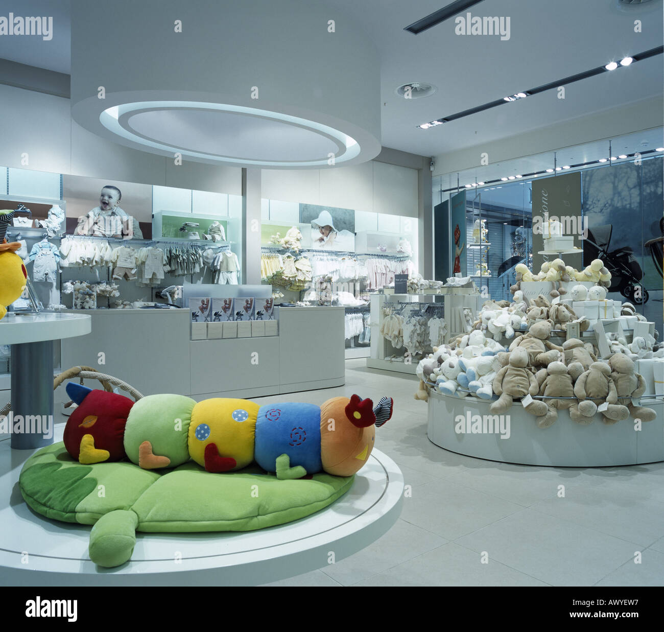 Pappas store hi-res stock photography and images - Alamy