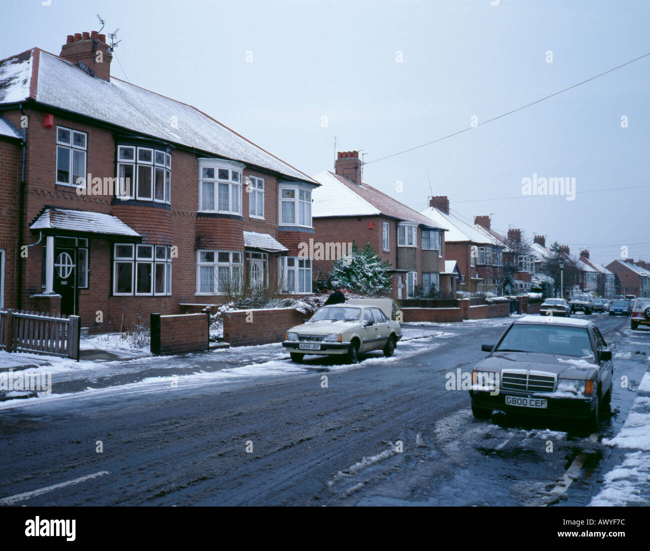 Suburban winter street scene, Jesmond, Newcastle upon Tyne, Tyne and ...