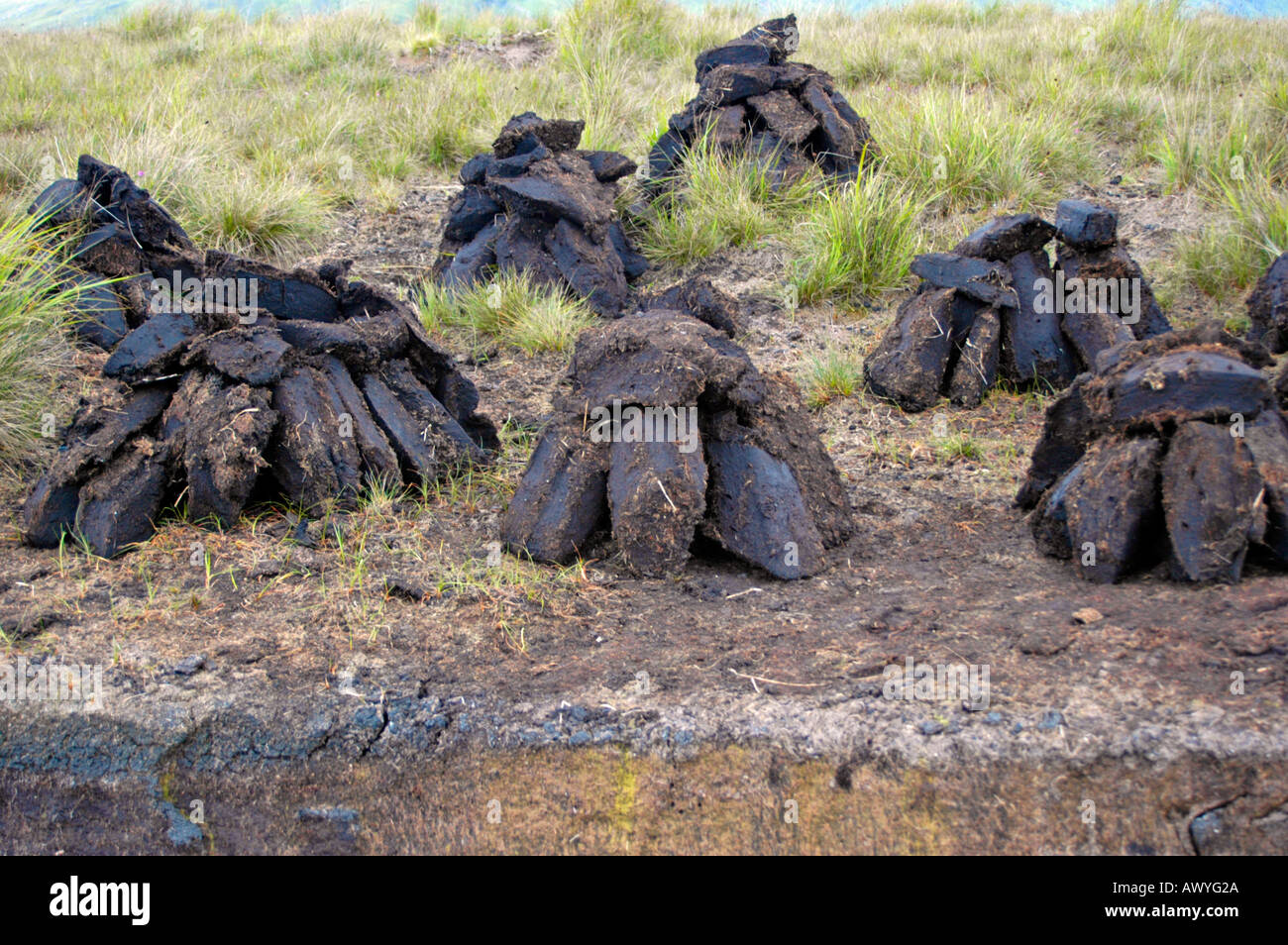 Peat digging in Connemara Stock Photo - Alamy