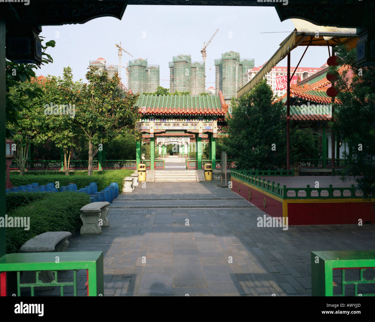 Ming palace hi-res stock photography and images - Alamy