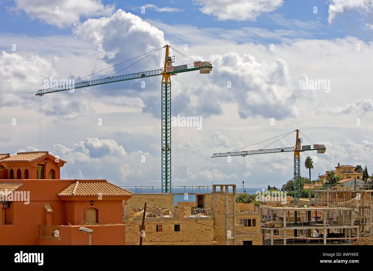 Building contruction in spain hi-res stock photography and images - Alamy