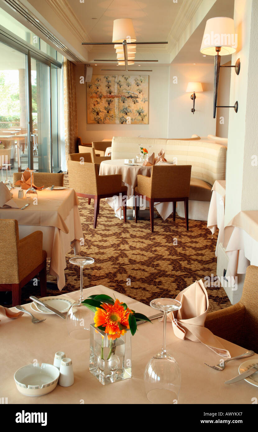 Hotel dining area Stock Photo - Alamy