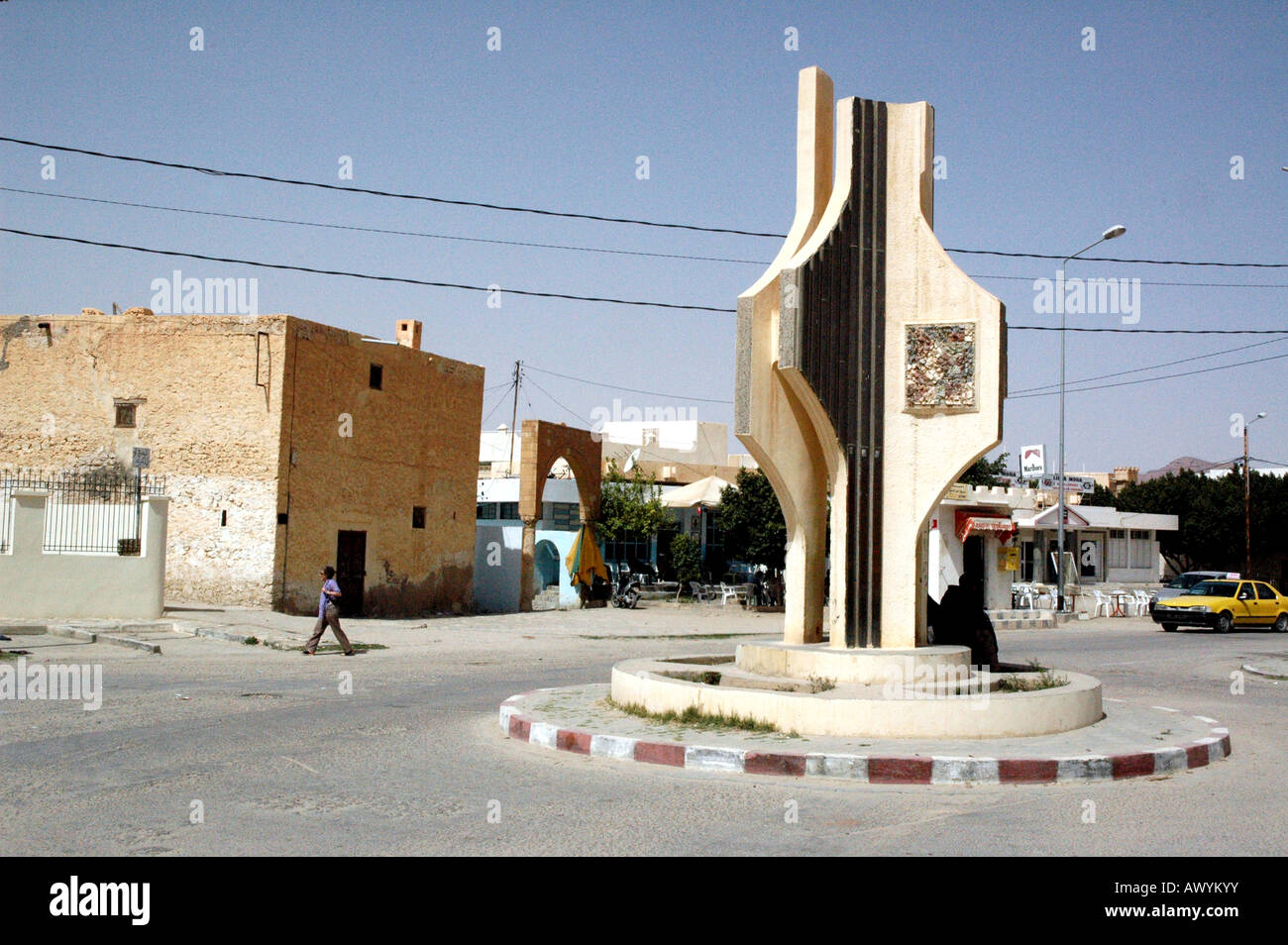 Street scene gafsa tunisia hi-res stock photography and images - Alamy