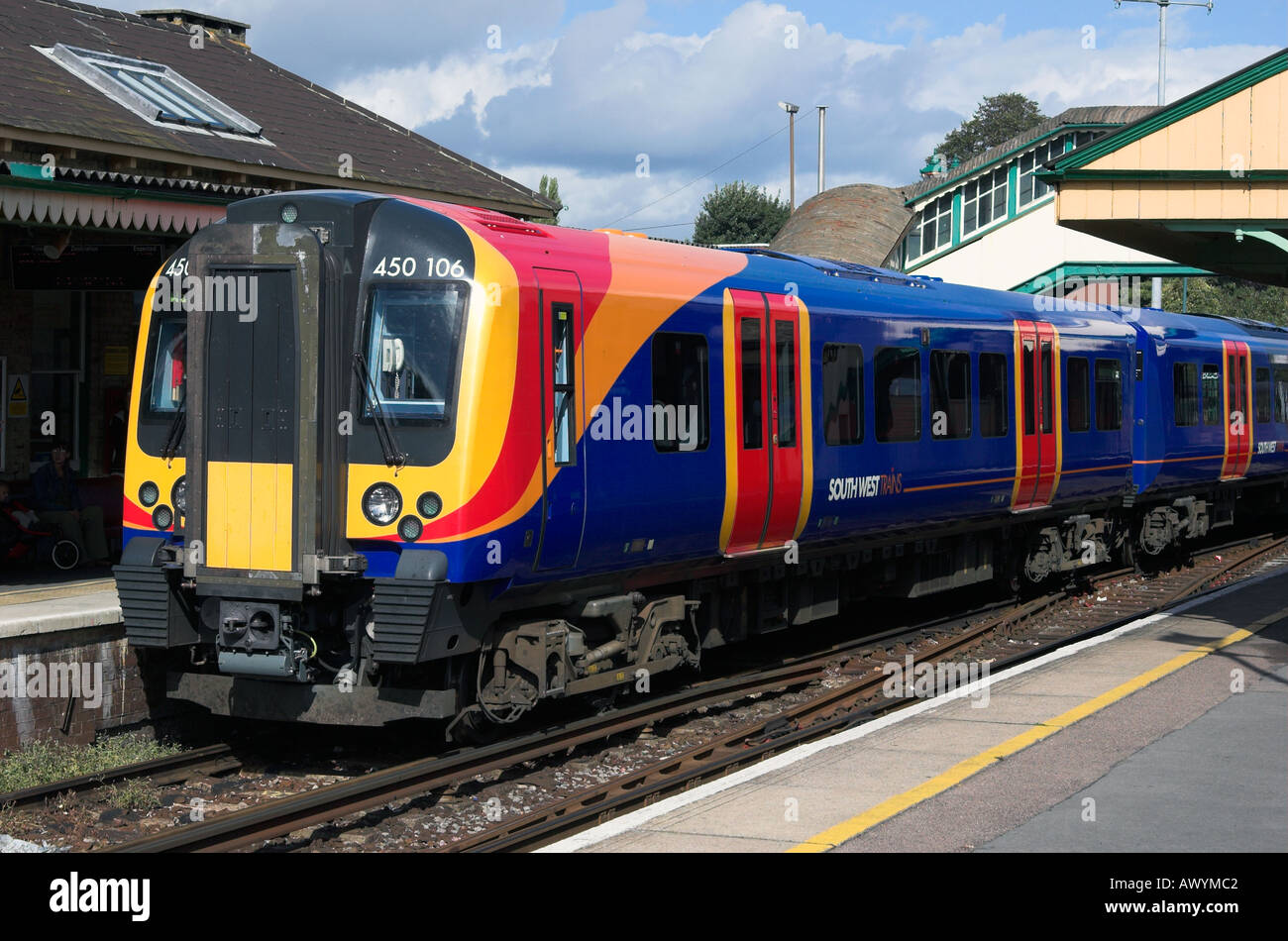 Class 450 south west trains hi-res stock photography and images - Alamy