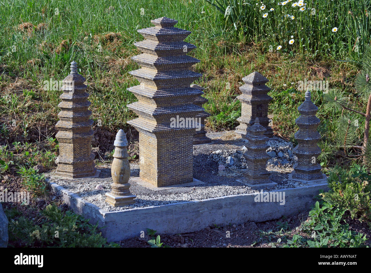 Ancient chinese building model hi-res stock photography and images - Alamy