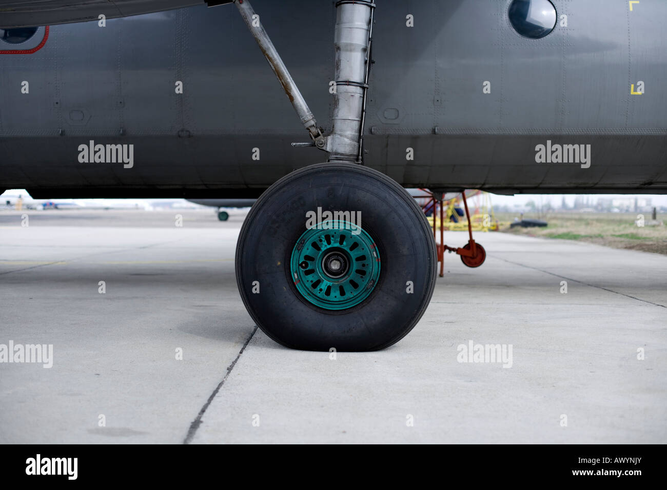 detail of an airplane wheel Stock Photo - Alamy