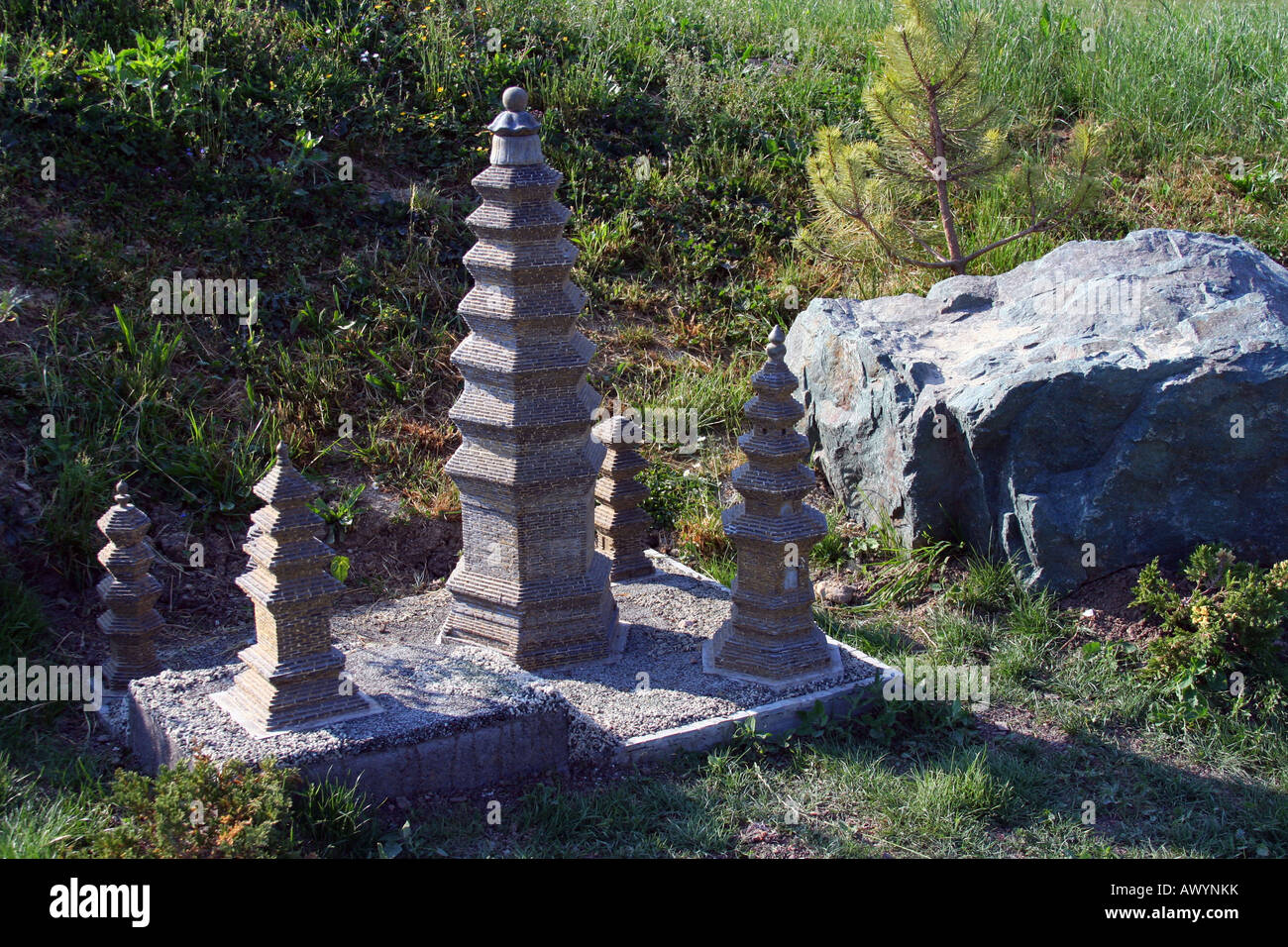 Ancient chinese building model hi-res stock photography and images - Alamy