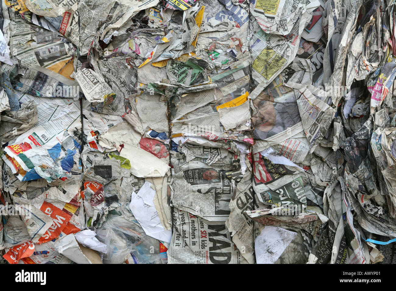 Crush paper hi-res stock photography and images - Alamy