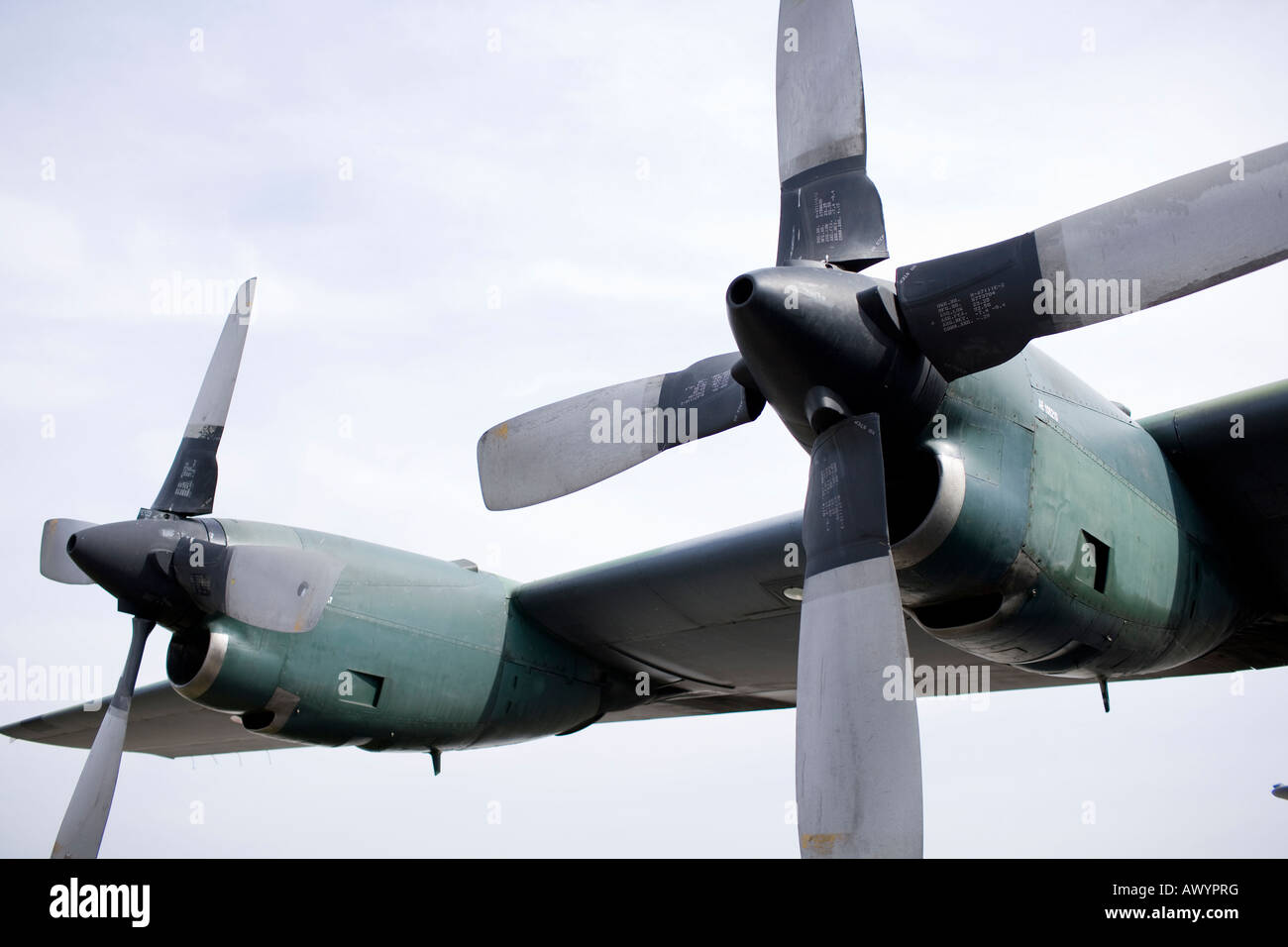 Two blade propeller hi-res stock photography and images - Alamy