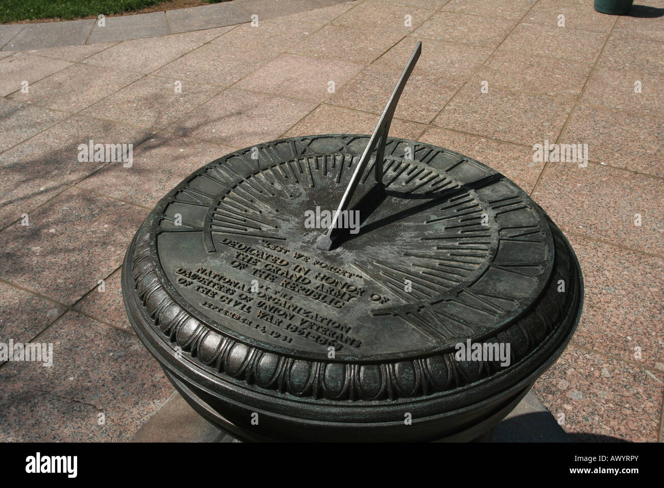 Sundial with Shadow At Ohio Statehouse Civil War Memorial Stock Photo ...