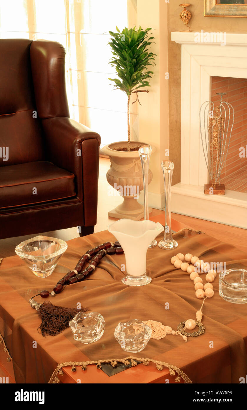 Objet d art hi-res stock photography and images - Alamy