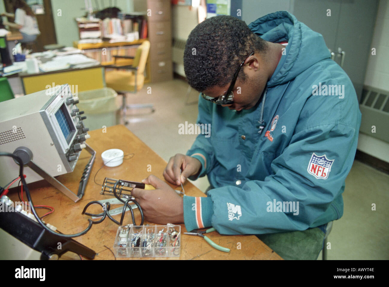 Electronics professor hi-res stock photography and images - Alamy